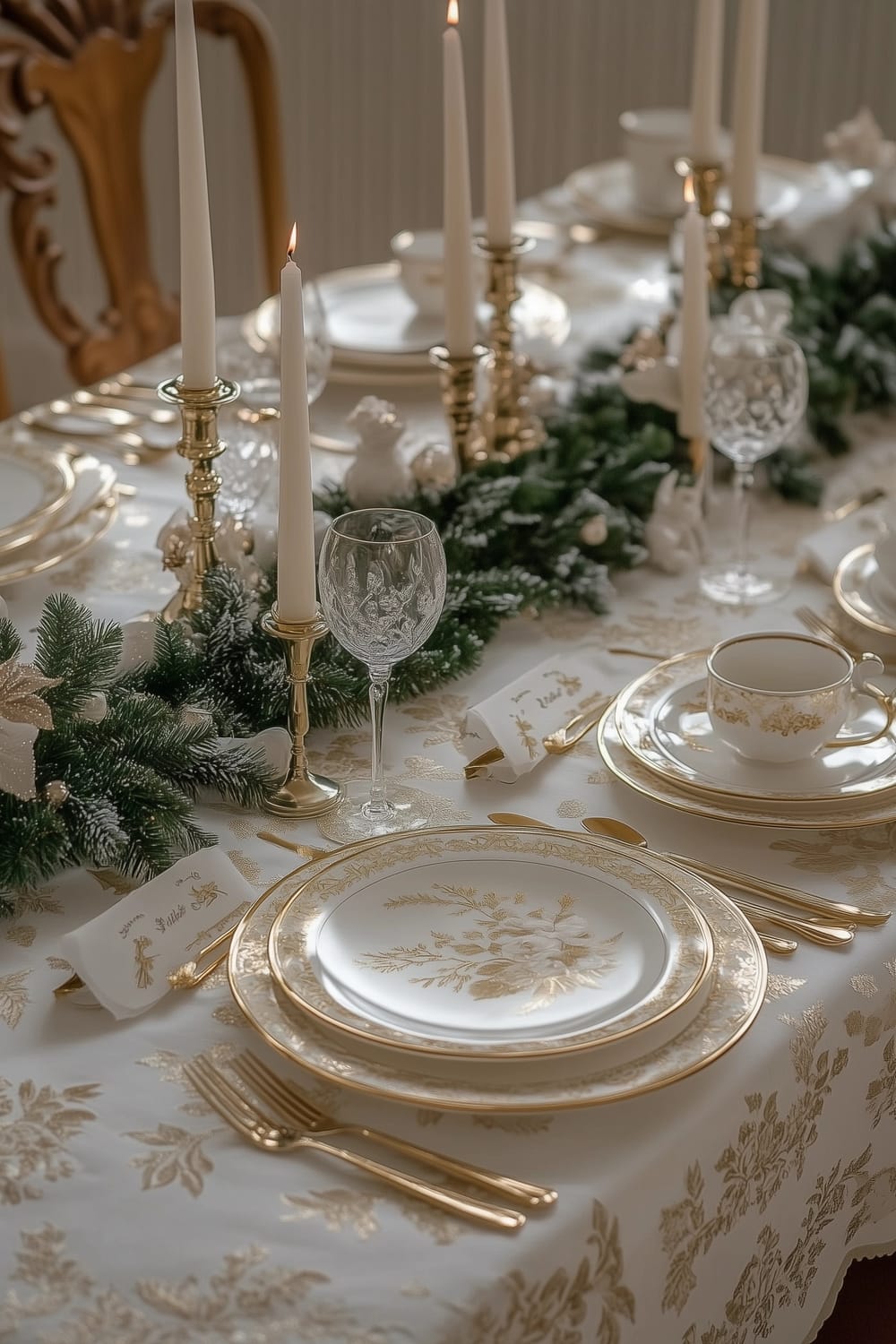20 DIY Christmas Table Settings That Are Affordable