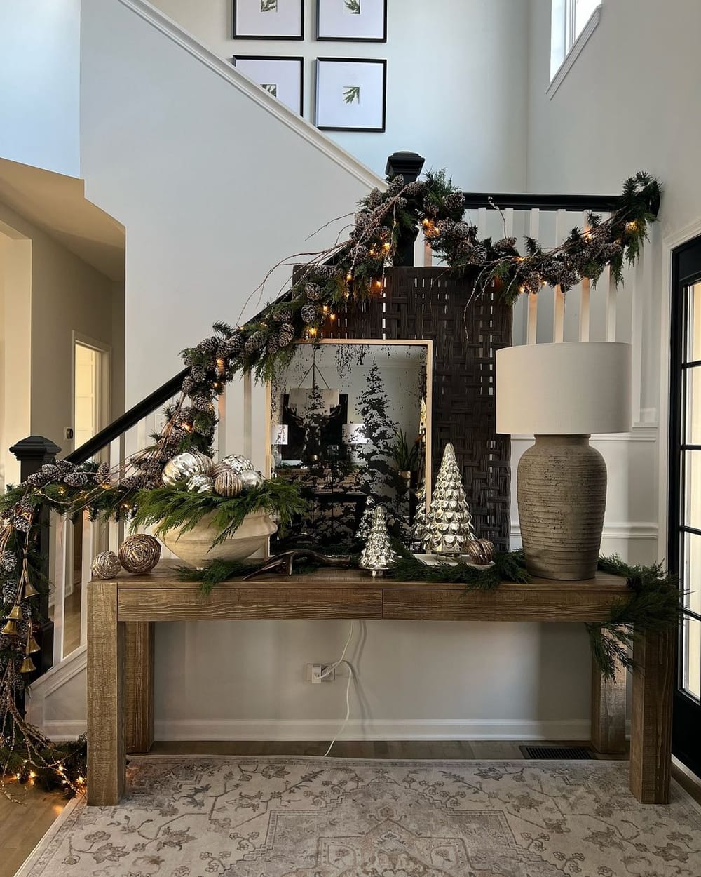 25 Vintage Christmas Decor Ideas To Recreate Now