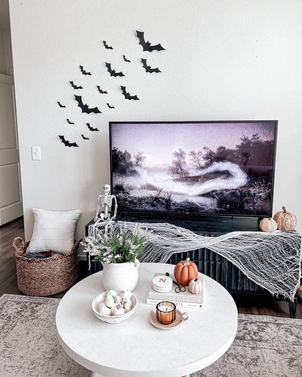 29 Easy Small Apartment Halloween Decor Ideas