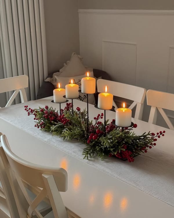 25 Best Winter Table Centerpieces To Recreate On A Budget